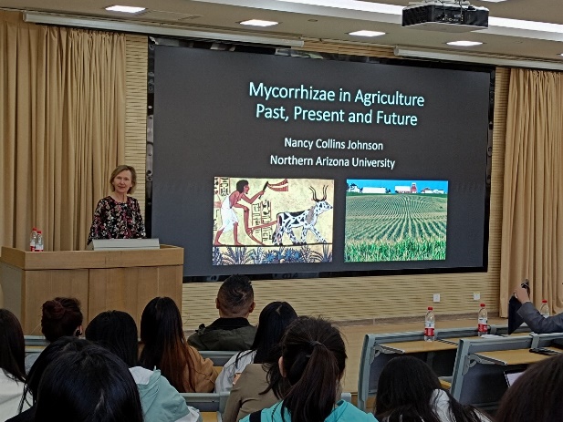 我院邀请美国北亚利桑那大学Nancy Collins Johnson教授来校作报告-生物与制药工程学院